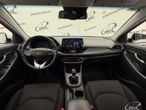 Hyundai i30 2018 in Vilnius, with an engine capacity of 1.35 L and mileage of 125 thousand km for 9500 €, photo 4 on AUTOMOTO.COM.LV
