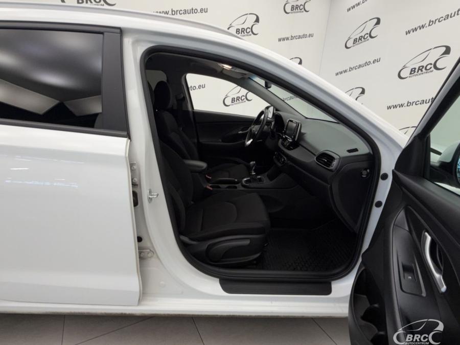 Hyundai i30 2018 in Vilnius, with an engine capacity of 1.35 L and mileage of 125 thousand km for 9500 €, photo 5 on AUTOMOTO.COM.LV