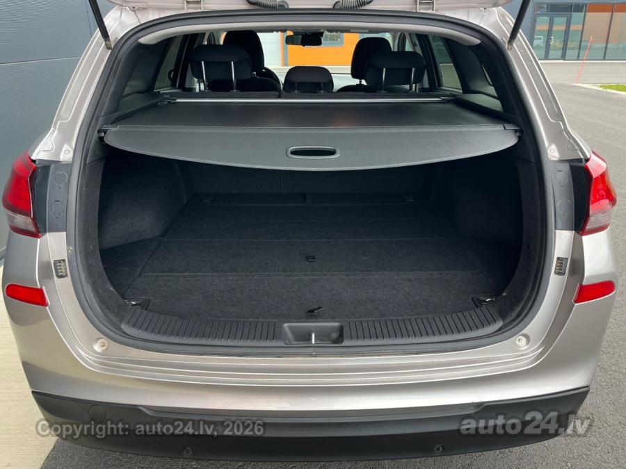 Hyundai i30 2018 in Kuressaare, with an engine capacity of 1.40 L and mileage of 97 thousand km for 9990 €, photo 15 on AUTOMOTO.COM.LV