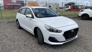 White Hyundai i30 2019 in Marijampole, with an engine capacity of 1.60 L and mileage of 119 thousand km for 8650 €, photo 5 on AUTOMOTO.COM.LV