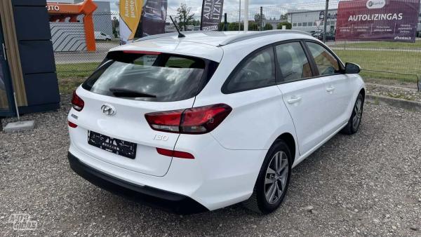 White Hyundai i30 2019 in Marijampole, with an engine capacity of 1.60 L and mileage of 119 thousand km for 8650 €, photo 7 on AUTOMOTO.COM.LV