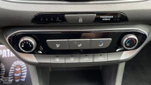 White Hyundai i30 2019 in Marijampole, with an engine capacity of 1.60 L and mileage of 119 thousand km for 8650 €, photo 24 on AUTOMOTO.COM.LV