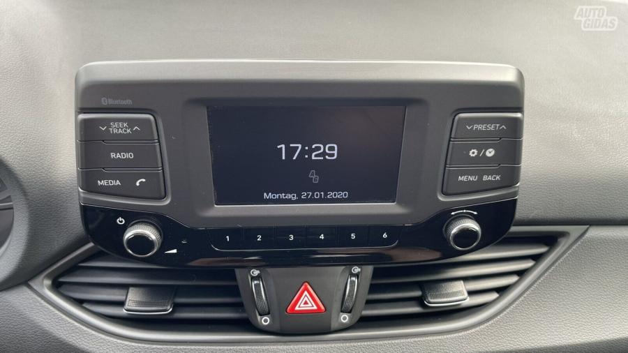 White Hyundai i30 2019 in Marijampole, with an engine capacity of 1.60 L and mileage of 119 thousand km for 8650 €, photo 25 on AUTOMOTO.COM.LV