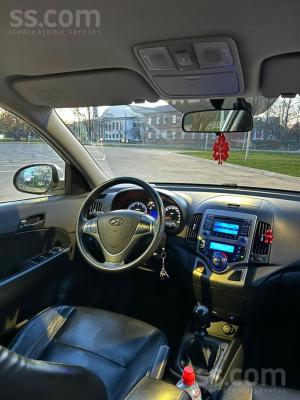 Balts Hyundai i30 2008 Rīga, ar dzinēja tilpumu 1.60 L un nobraukumu 421 tūkst. km par 1300 €, foto 6 vietnē AUTOMOTO.COM.LV