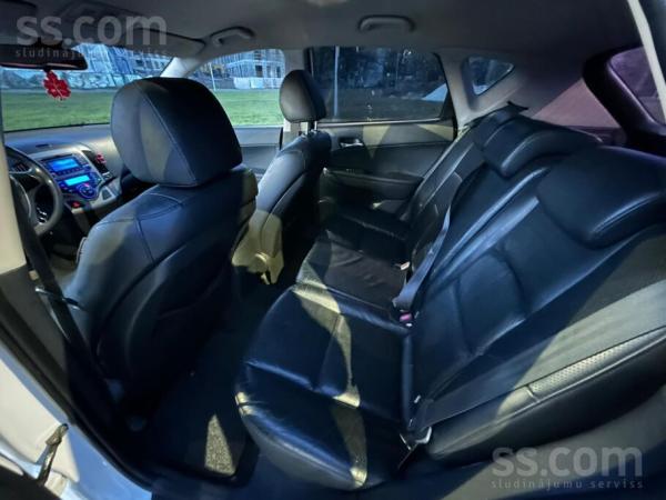Белый Хендай i30 2008 в Рига, объемом двигателя 1.60 л и пробегом 421 тыс. км за 1300 €, фото 7 на AUTOMOTO.COM.LV
