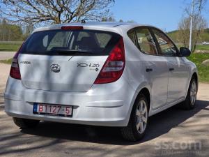 Balts Hyundai i30 2009 Liepāja, ar dzinēja tilpumu 1.40 L un nobraukumu 178 tūkst. km par 2990 €, foto 4 vietnē AUTOMOTO.COM.LV