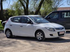 Balts Hyundai i30 2009 Liepāja, ar dzinēja tilpumu 1.40 L un nobraukumu 178 tūkst. km par 2990 €, foto 6 vietnē AUTOMOTO.COM.LV