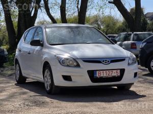 Balts Hyundai i30 2009 Liepāja, ar dzinēja tilpumu 1.40 L un nobraukumu 178 tūkst. km par 2990 €, foto 7 vietnē AUTOMOTO.COM.LV