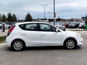 Balts Hyundai i30 2009 Šauļi, ar dzinēja tilpumu 1.60 L un nobraukumu 172 tūkst. km par 1950 €, foto 9 vietnē AUTOMOTO.COM.LV