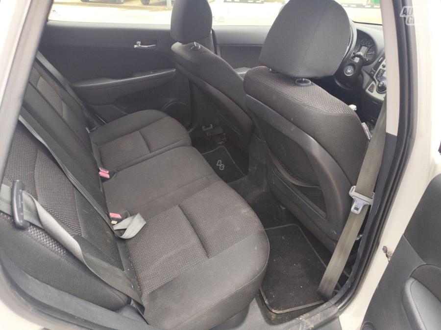 Balts Hyundai i30 2009 Šauļi, ar dzinēja tilpumu 1.60 L un nobraukumu 172 tūkst. km par 1950 €, foto 16 vietnē AUTOMOTO.COM.LV