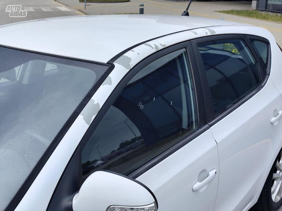 Balts Hyundai i30 2009 Šauļi, ar dzinēja tilpumu 1.60 L un nobraukumu 172 tūkst. km par 1950 €, foto 20 vietnē AUTOMOTO.COM.LV