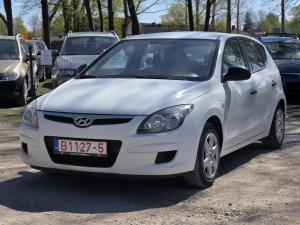 White Hyundai i30 2009 in Grobiņa, with an engine capacity of 1.40 L and mileage of 178 thousand km for 2990 €, photo  on AUTOMOTO.COM.LV