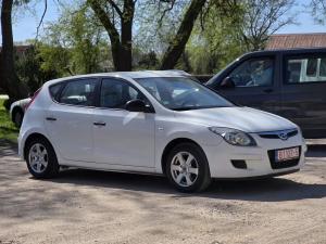 Белый Хендай i30 2009 в Гробиня, объемом двигателя 1.40 л и пробегом 178 тыс. км за 2990 €, фото 7 на AUTOMOTO.COM.LV