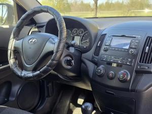 Белый Хендай i30 2009 в Гробиня, объемом двигателя 1.40 л и пробегом 178 тыс. км за 2990 €, фото 14 на AUTOMOTO.COM.LV