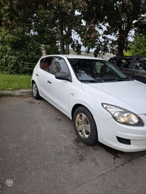 Белый Хендай i30 2009 в Электренай, объемом двигателя 1.58 л и пробегом 373 тыс. км за 1550 €, фото 4 на AUTOMOTO.COM.LV
