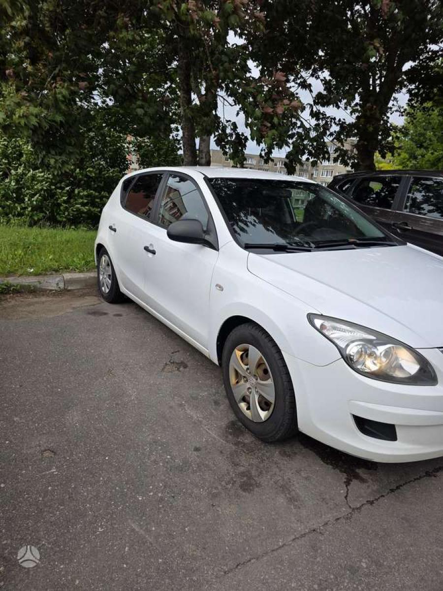 Белый Хендай i30 2009 в Электренай, объемом двигателя 1.58 л и пробегом 373 тыс. км за 1550 €, фото 4 на AUTOMOTO.COM.LV