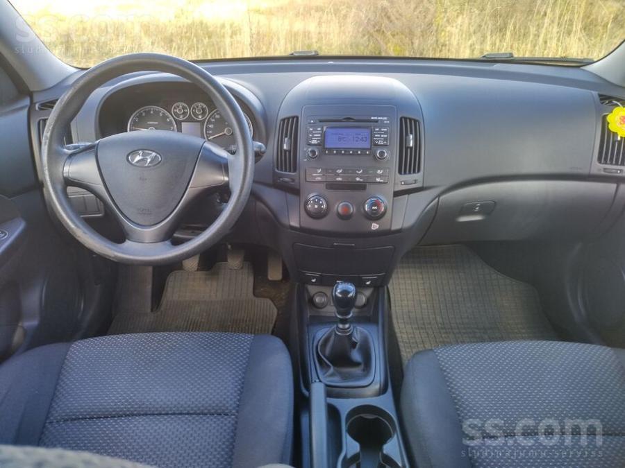 Balts Hyundai i30 2009 Rīga, ar dzinēja tilpumu 1.40 L un nobraukumu 170 tūkst. km par 3300 €, foto 5 vietnē AUTOMOTO.COM.LV