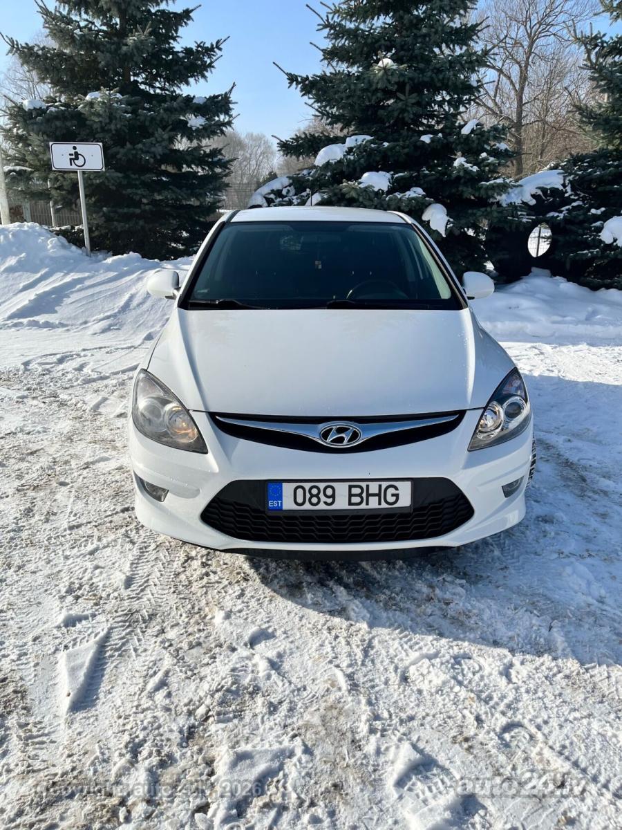 Balts Hyundai i30 2010 Tallina, ar dzinēja tilpumu 1.60 L un nobraukumu 141 tūkst. km par 3650 €, foto 3 vietnē AUTOMOTO.COM.LV