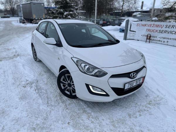 Balts Hyundai i30 2012 Marijampole, ar dzinēja tilpumu 1.59 L un nobraukumu 194 tūkst. km par 4399 €, foto 1 vietnē AUTOMOTO.COM.LV