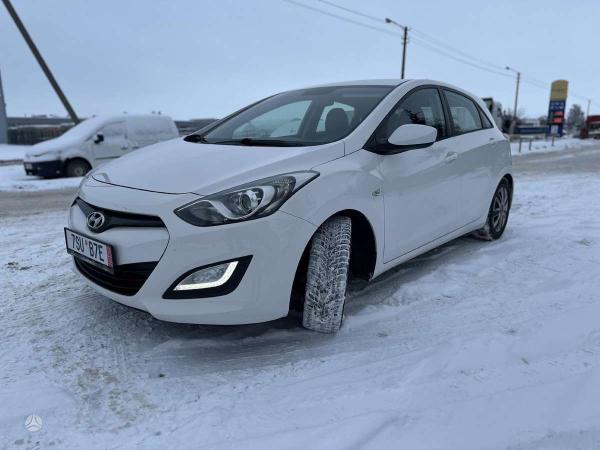 Balts Hyundai i30 2012 Marijampole, ar dzinēja tilpumu 1.59 L un nobraukumu 194 tūkst. km par 4399 €, foto 3 vietnē AUTOMOTO.COM.LV