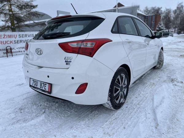 Balts Hyundai i30 2012 Marijampole, ar dzinēja tilpumu 1.59 L un nobraukumu 194 tūkst. km par 4399 €, foto 8 vietnē AUTOMOTO.COM.LV