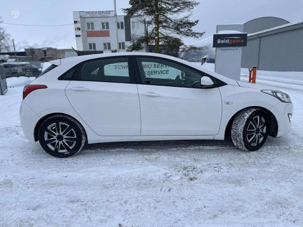 Balts Hyundai i30 2012 Marijampole, ar dzinēja tilpumu 1.59 L un nobraukumu 194 tūkst. km par 4399 €, foto 9 vietnē AUTOMOTO.COM.LV