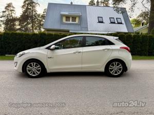 Balts Hyundai i30 2012 Tallina, ar dzinēja tilpumu 1.60 L un nobraukumu 239 tūkst. km par 3490 €, foto 5 vietnē AUTOMOTO.COM.LV