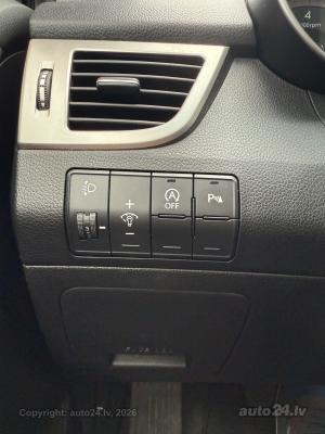 Balts Hyundai i30 2012 Tallina, ar dzinēja tilpumu 1.60 L un nobraukumu 239 tūkst. km par 3490 €, foto 15 vietnē AUTOMOTO.COM.LV