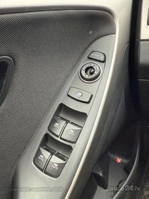 Balts Hyundai i30 2012 Tallina, ar dzinēja tilpumu 1.60 L un nobraukumu 239 tūkst. km par 3490 €, foto 16 vietnē AUTOMOTO.COM.LV