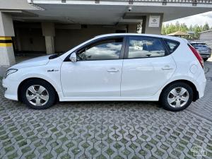 Белый Хендай i30 2012 в Вильнюс, объемом двигателя 1.60 л и пробегом 224 тыс. км за 2500 €, фото 7 на AUTOMOTO.COM.LV