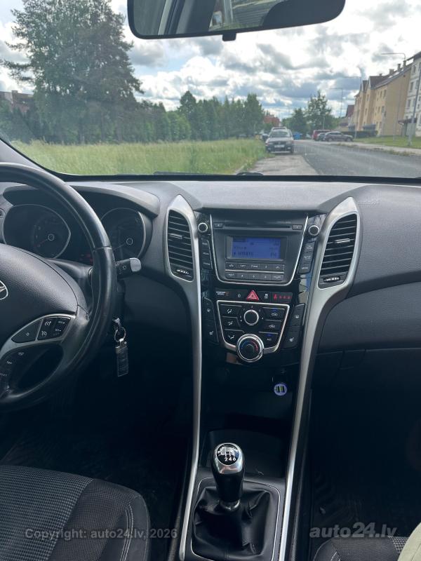 Balts Hyundai i30 2012 Tallina, ar dzinēja tilpumu 1.40 L un nobraukumu 180 tūkst. km par 4400 €, foto 7 vietnē AUTOMOTO.COM.LV