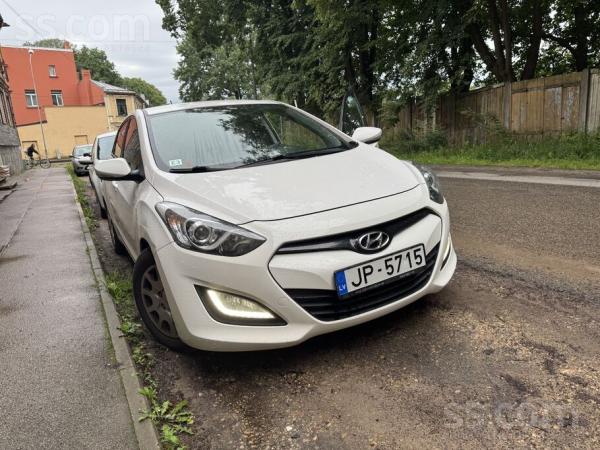 Balts Hyundai i30 2012 Rīga, ar dzinēja tilpumu 1.60 L un nobraukumu 182 tūkst. km par 5500 €, foto 6 vietnē AUTOMOTO.COM.LV
