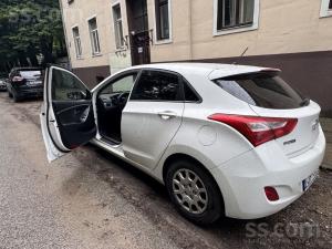 Balts Hyundai i30 2012 Rīga, ar dzinēja tilpumu 1.60 L un nobraukumu 182 tūkst. km par 5500 €, foto 8 vietnē AUTOMOTO.COM.LV