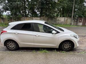 Balts Hyundai i30 2012 Rīga, ar dzinēja tilpumu 1.60 L un nobraukumu 182 tūkst. km par 5500 €, foto 9 vietnē AUTOMOTO.COM.LV