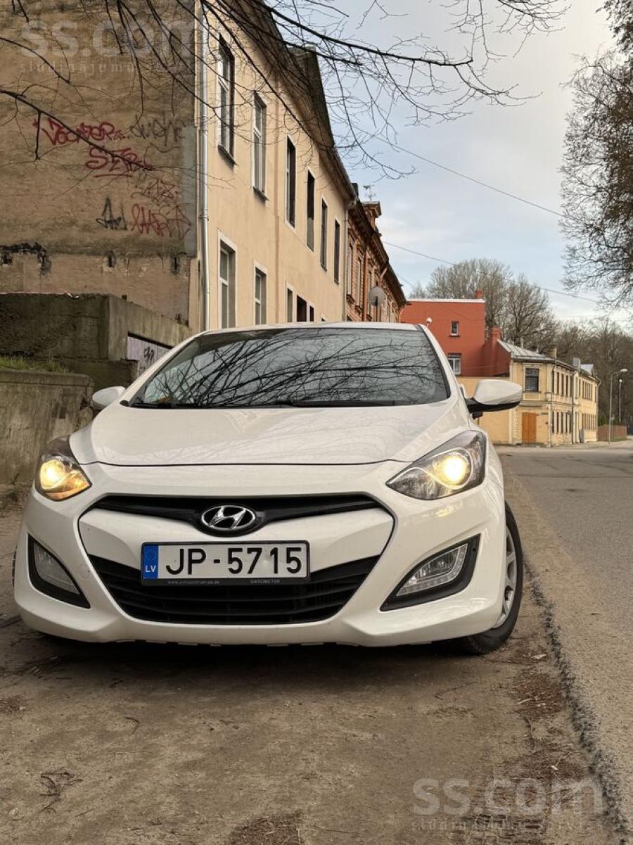 Balts Hyundai i30 2012 Rīga, ar dzinēja tilpumu 1.60 L un nobraukumu 182 tūkst. km par 5500 €, foto 10 vietnē AUTOMOTO.COM.LV