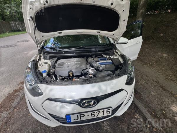 Balts Hyundai i30 2012 Rīga, ar dzinēja tilpumu 1.60 L un nobraukumu 182 tūkst. km par 5500 €, foto 10 vietnē AUTOMOTO.COM.LV