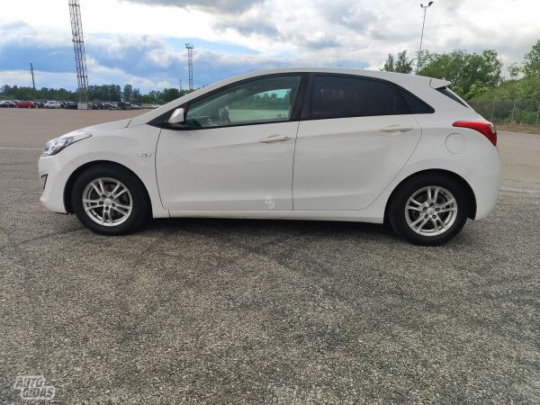 Balts Hyundai i30 2012 Marijampole, ar dzinēja tilpumu 1.60 L un nobraukumu 212 tūkst. km par 3950 €, foto 5 vietnē AUTOMOTO.COM.LV