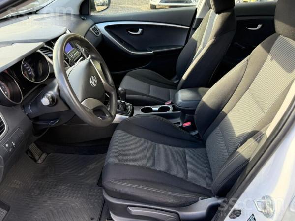 Balts Hyundai i30 2013 Rīga, ar dzinēja tilpumu 1.40 L un nobraukumu 274 tūkst. km par 3990 €, foto 11 vietnē AUTOMOTO.COM.LV