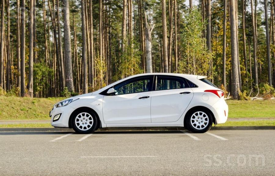 Balts Hyundai i30 2013 Rīga, ar dzinēja tilpumu 1.40 L un nobraukumu 274 tūkst. km par 3990 €, foto 6 vietnē AUTOMOTO.COM.LV
