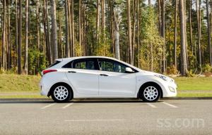 Balts Hyundai i30 2013 Rīga, ar dzinēja tilpumu 1.40 L un nobraukumu 274 tūkst. km par 3990 €, foto 10 vietnē AUTOMOTO.COM.LV
