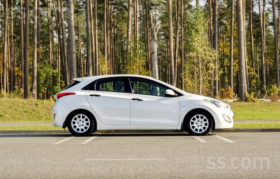 Balts Hyundai i30 2013 Rīga, ar dzinēja tilpumu 1.40 L un nobraukumu 274 tūkst. km par 3990 €, foto 10 vietnē AUTOMOTO.COM.LV