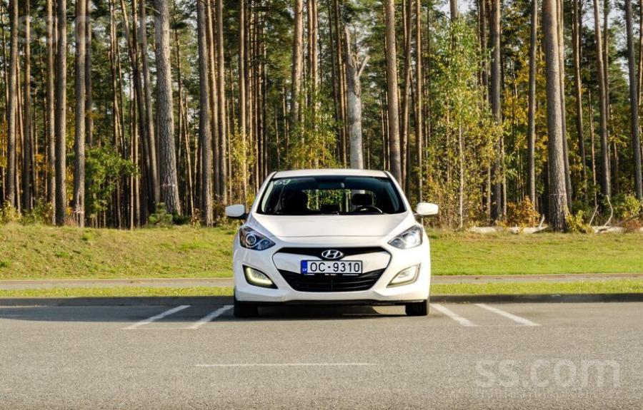 Balts Hyundai i30 2013 Rīga, ar dzinēja tilpumu 1.40 L un nobraukumu 274 tūkst. km par 3990 €, foto 4 vietnē AUTOMOTO.COM.LV