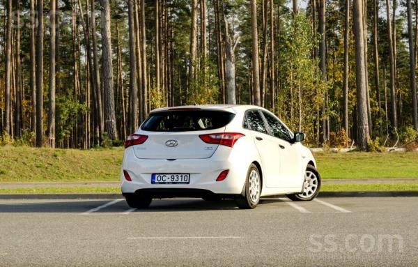 Balts Hyundai i30 2013 Rīga, ar dzinēja tilpumu 1.40 L un nobraukumu 274 tūkst. km par 3990 €, foto 7 vietnē AUTOMOTO.COM.LV