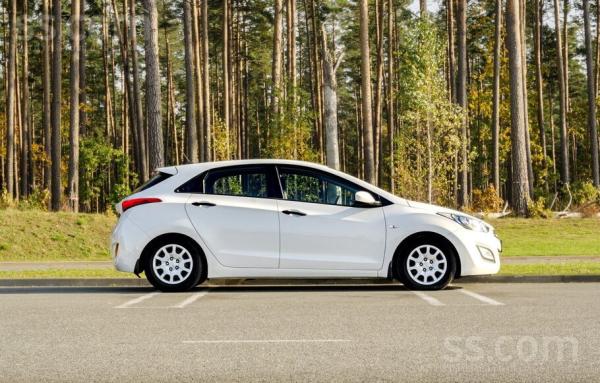 Balts Hyundai i30 2013 Rīga, ar dzinēja tilpumu 1.40 L un nobraukumu 274 tūkst. km par 3990 €, foto 10 vietnē AUTOMOTO.COM.LV