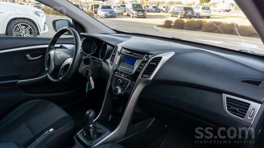 Balts Hyundai i30 2013 Rīga, ar dzinēja tilpumu 1.40 L un nobraukumu 274 tūkst. km par 3990 €, foto 12 vietnē AUTOMOTO.COM.LV