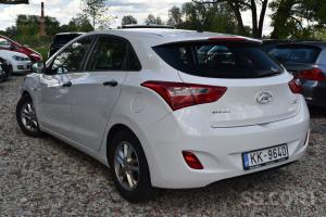 Белый Хендай i30 2013 в Кулдига, объемом двигателя 1.40 л и пробегом 0 тыс. км за 3990 €, фото 4 на AUTOMOTO.COM.LV