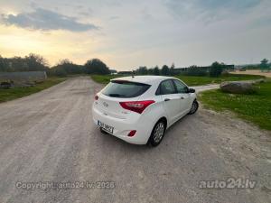 Balts Hyundai i30 2013 Tallina, ar dzinēja tilpumu 1.40 L un nobraukumu 154 tūkst. km par 5190 €, foto  vietnē AUTOMOTO.COM.LV