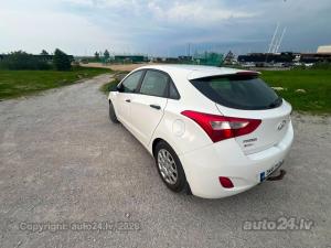Белый Хендай i30 2013 в Таллин, объемом двигателя 1.40 л и пробегом 154 тыс. км за 5190 €, фото 9 на AUTOMOTO.COM.LV