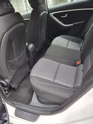 Balts Hyundai i30 2013 Rīga, ar dzinēja tilpumu 1.60 L un nobraukumu 306 tūkst. km par 3000 €, foto 7 vietnē AUTOMOTO.COM.LV