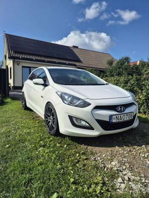 Balts Hyundai i30 2013 Šauļi, ar dzinēja tilpumu 1.58 L un nobraukumu 271 tūkst. km par 4200 €, foto 3 vietnē AUTOMOTO.COM.LV